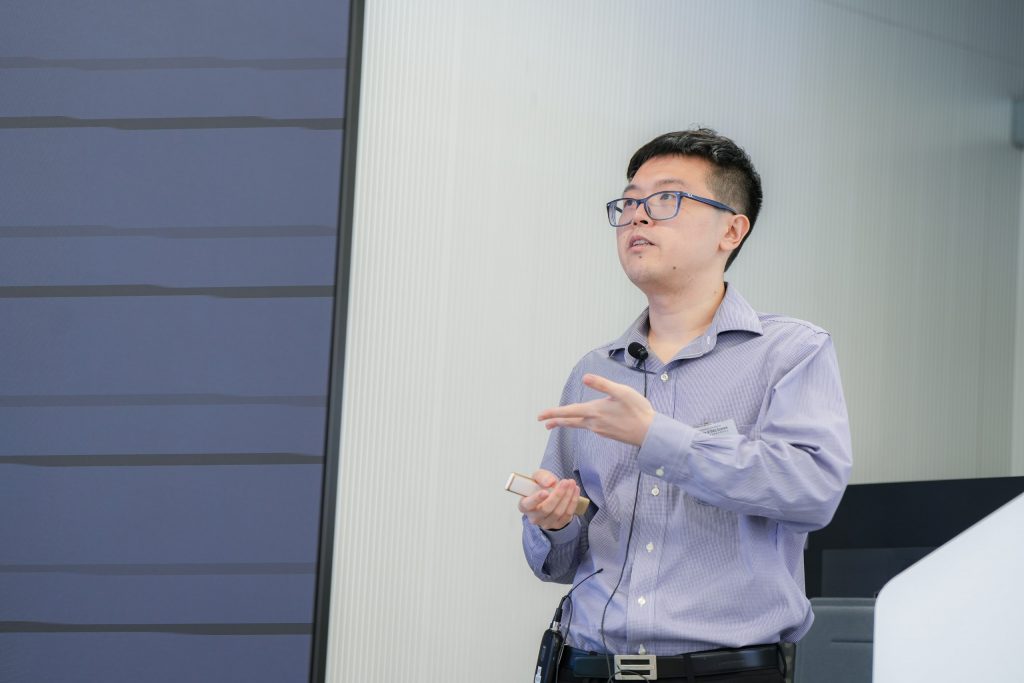 HKU IDS Scholar Seminar Series #6: Constrained optimization: application, algorithm and ...
